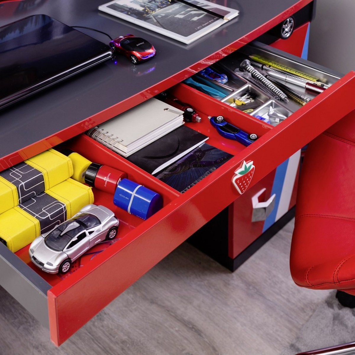 CHAMPION RACER CONCEPT RADNI STO SA DODATKOM 20.35.1101.00 | Akcija i ...